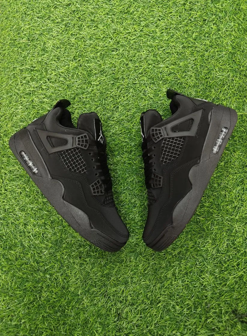 Retro Black Cat – cozydunks.in